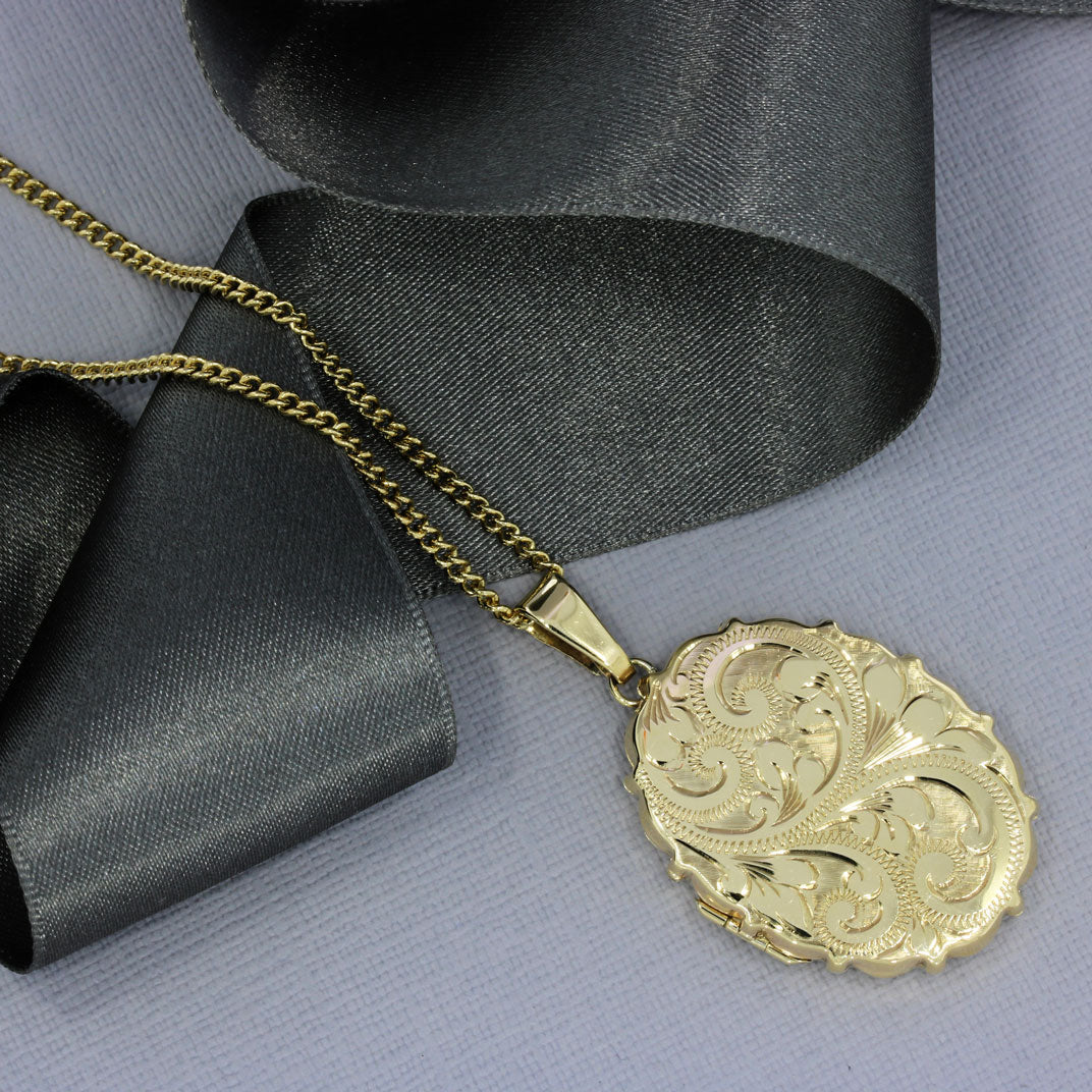 Pre Owned 9ct Yellow Gold Large Fancy Oval Locket – Paul David ...